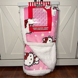 Hello Kitty | Bedding | Hello Kitty Rare Pink Sherpa Backed Throw ...
